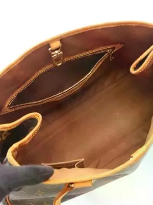 LOUIS VUITTON Monogram Canvas Batignolles Horizontal Tote Bag