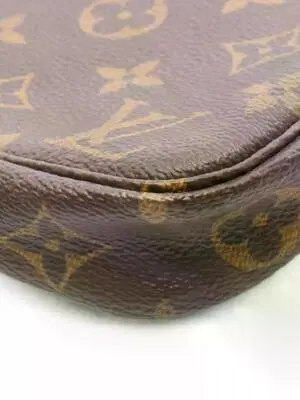 LOUIS VUITTON 2001 Pochette Accessoires Monogram Handbag