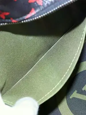 LOUIS VUITTON 2000-2026 Monogram Infrarouge Dora Soft Mm Satchel - Black