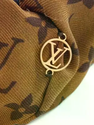 LOUIS VUITTON 2021 Be Mindful Monogram Scrunchie