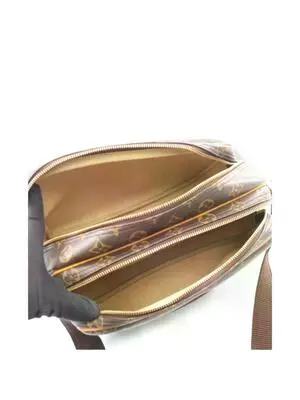 LOUIS VUITTON Monogram Reporter Pm Shoulder Bag