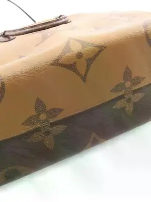 LOUIS VUITTON Onthego Gm Monogram Shoulder Bag - Brown