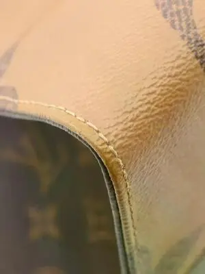 LOUIS VUITTON Onthego Gm Monogram Shoulder Bag - Brown
