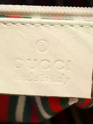 Gucci Gg Supreme Shoulder Bag - Neutrals