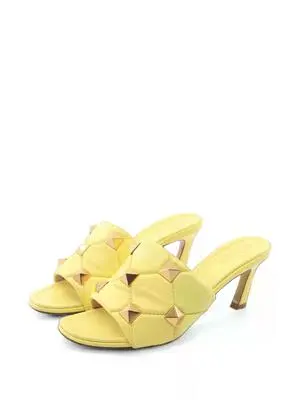 Valentino Garavani 2000s Quilted Sandals