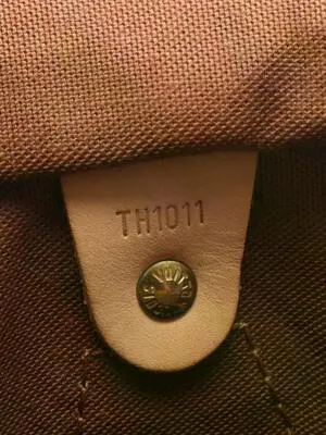LOUIS VUITTON 2001 Monogram Speedy 30 Handbag