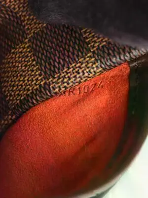 LOUIS VUITTON 2004 Saria Damier Ebene Tote Bag
