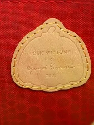LOUIS VUITTON X Yayoi Kusama 2023 Pochette Accessoires Monogram Shoulder Bag