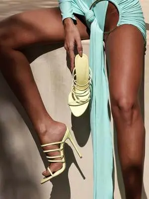 Femme La Kalós Patent Stiletto Mule