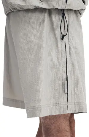 On Courtside Eaze Shorts