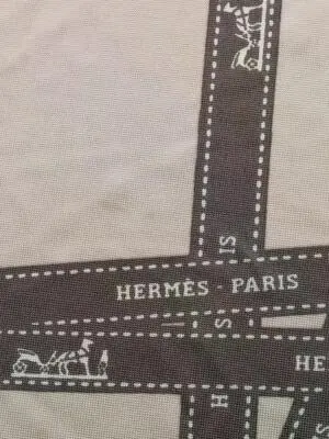 Hermès 2010s 90 Carre Bolduc Scarf