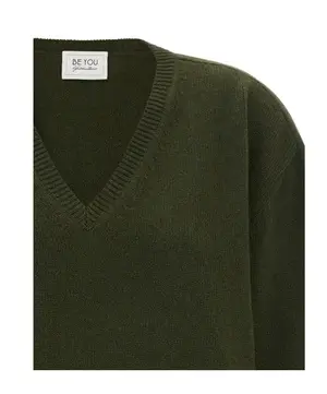BE YOU V-neck Pullover Sweater