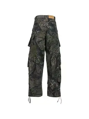 MARKGONG Camouflage Print Cargo Trousers