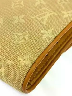 LOUIS VUITTON 2004 Monogram Tresor International Wallet