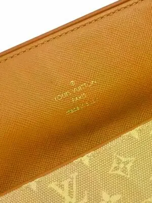 LOUIS VUITTON 2004 Monogram Tresor International Wallet