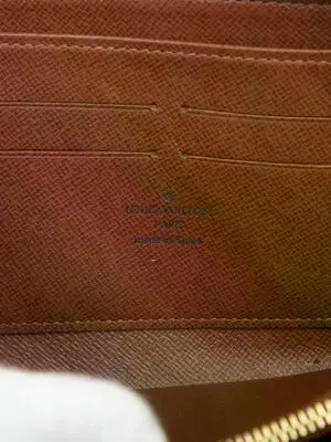 LOUIS VUITTON 2010 Monogram Zippy Wallet Long Wallets