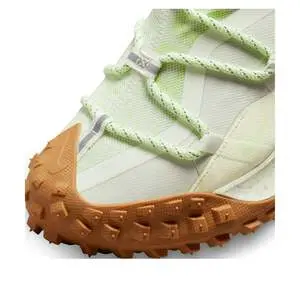 Nike X Mountain Fly Low Gtx Se Sea Glass Sneakers - Green/white/brown