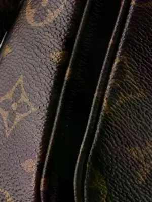LOUIS VUITTON Pochette Metis Monogram Canvas Crossbody Bag