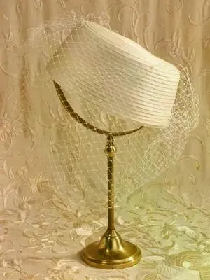 JENNIFER BEHR Suzanna Veiled Pillbox Hat - Neutrals