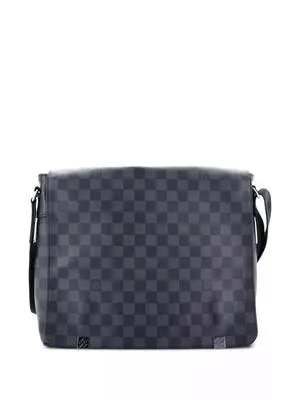 LOUIS VUITTON District Nm Messenger Bag Damier Graphite Mm Crossbody Bag - Black