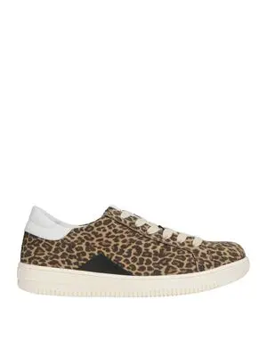 NILA & NILA Sneakers Sand Size Textile Fibers
