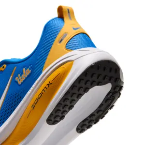 Nike College Vomero 18 Road Running Shoes