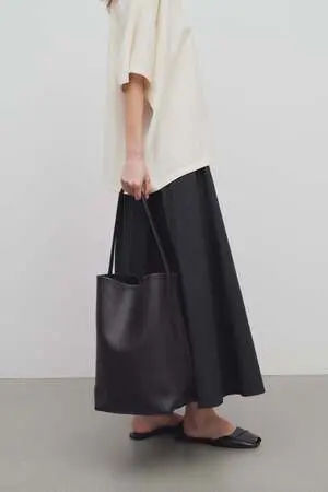 THE ROW Park Slouchy Leather Tote Bag