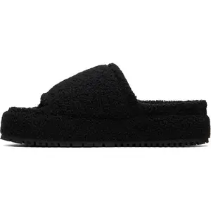 PDFCHANNEL Fuzzy Sandals