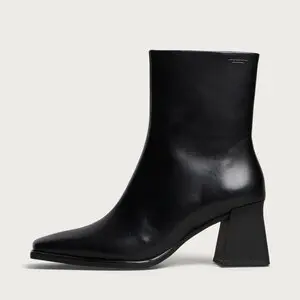 VAGABOND SHOEMAKERS Hedda Leather Ankle Boot - Black