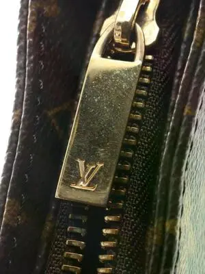 LOUIS VUITTON 2001 Monogram Looping Mm Shoulder Bag