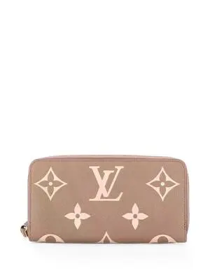 LOUIS VUITTON Zippy Wallet Bicolor Monogram Empreinte Giant Small Wallets - Neutrals