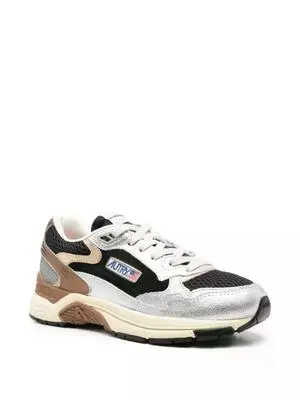 AUTRY Hyperway Panelled Leather Sneakers - Silver
