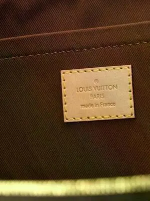 LOUIS VUITTON Monogram Canvas Etui Voyage Pouch Mm Clutch Bag