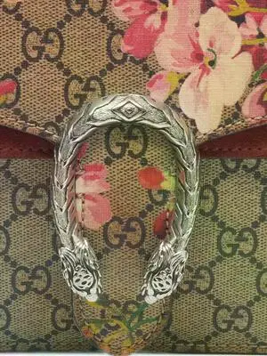Gucci Gg Supreme Blooms Dionysus Shoulder Bag - Neutrals