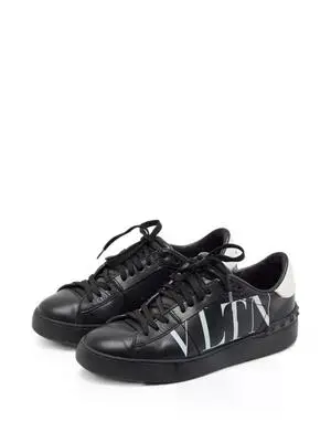 Valentino Garavani Vltn Lace-up Sneakers - Black