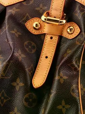LOUIS VUITTON Monogram Canvas Tivoli Gm Satchel