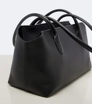 THE ROW Terrasse Leather Shoulder Bag - Black