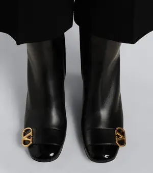 Valentino Garavani Veeside Leather Ankle Boots