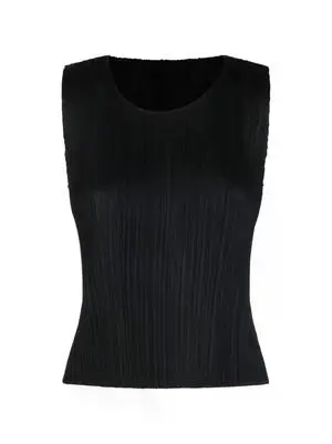 Issey Miyake Pleated Spread-collar T-shirt - Black