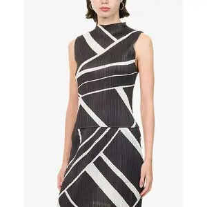 Issey Miyake Fold Sleeveless Knit Top