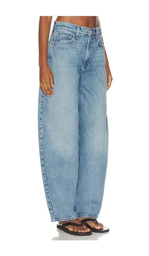 FAVORITE DAUGHTER The Mercer Mid Rise Easy Barely Barrel Jean In Blue