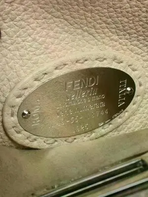 Fendi 2000-2010 Medium Leather Selleria Peekaboo Iconic Satchel