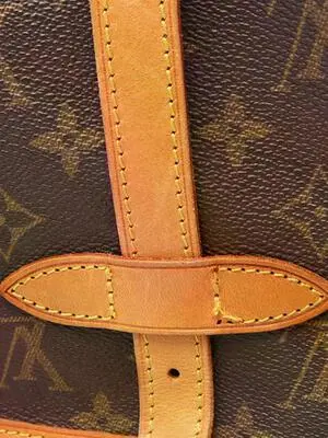 LOUIS VUITTON 1992 Monogram Saumur 30 Crossbody Bag
