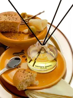 SISTER’S AROMA Logo-detail Reed Diffuser
