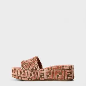 Fendi Logo Platform Sandals - Multicolor