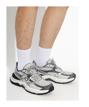 EA7 Low-top Round-toe Sneakers