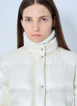 Moncler Tepice Short Down Jacket - White