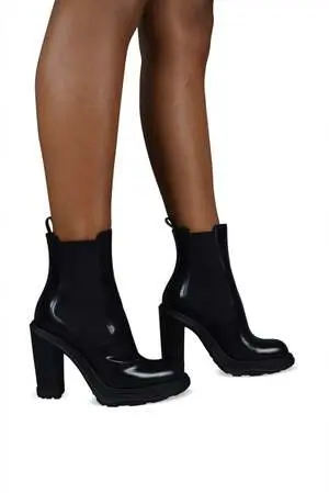 Alexander McQueen Tread Chelsea Boots
