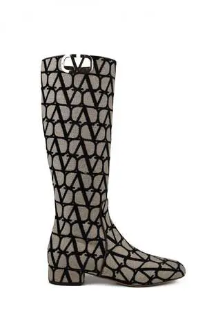 Valentino Garavani Vlogo Boots - Cream