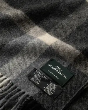 Rodd & Gunn Jed Valley Check Wool Scarf - Grigio